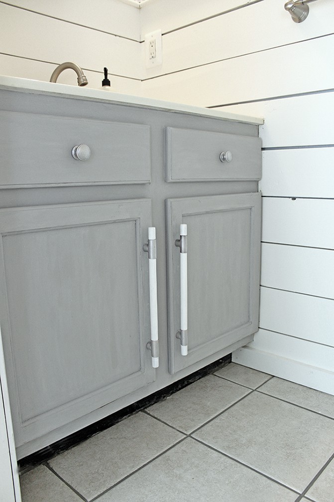 DIY Cabinet Handles - The Honeycomb Home