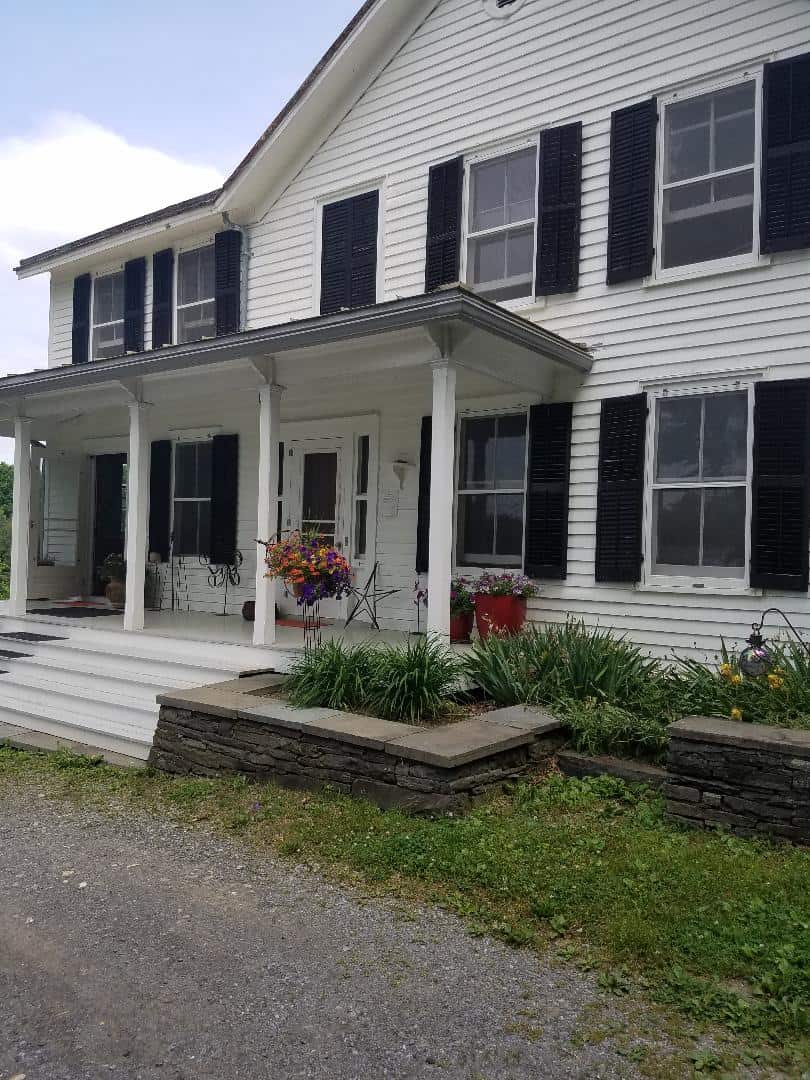 1890 Farmhouse Tour - The Honeycomb Home