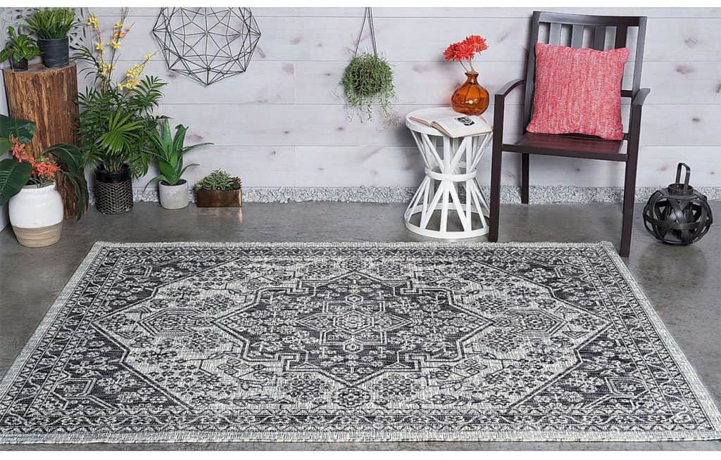 13 Pretty Indoor Outdoor Rugs - The Honeycomb Home