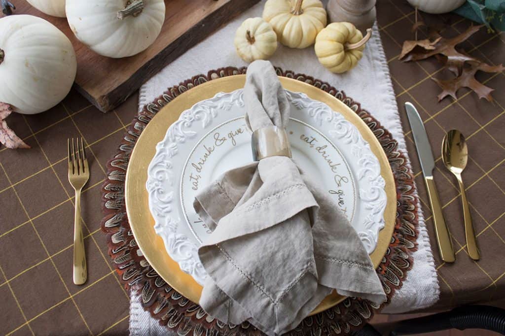 Fall Harvest Table Setting - The Honeycomb Home