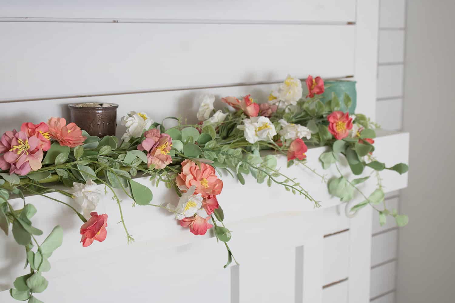 Simple Spring Decorating - The Honeycomb Home