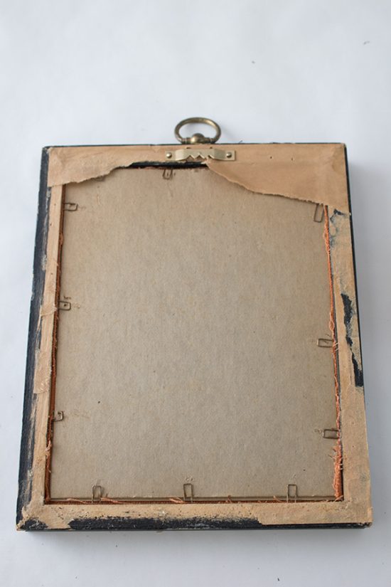 Painting Picture Frames {Giveaway!} - The Honeycomb Home