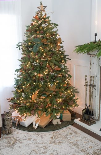 Woodland Themed Christmas Tree - The Honeycomb Home