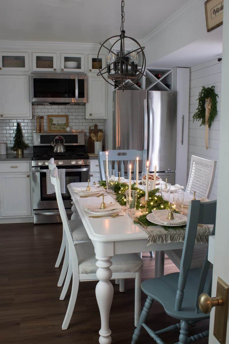 Christmas Table Decor - Simple & Classic - The Honeycomb Home