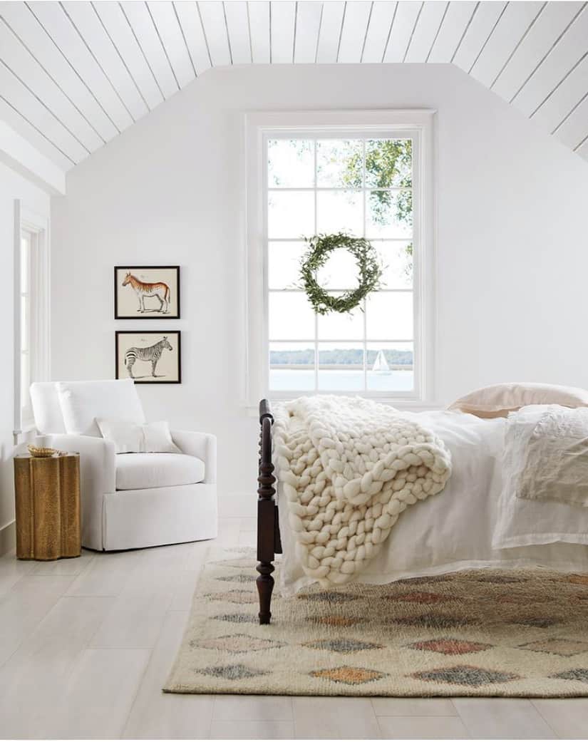 16 Small Space Decorating Ideas You Haven't Heard - The Honeycomb Home