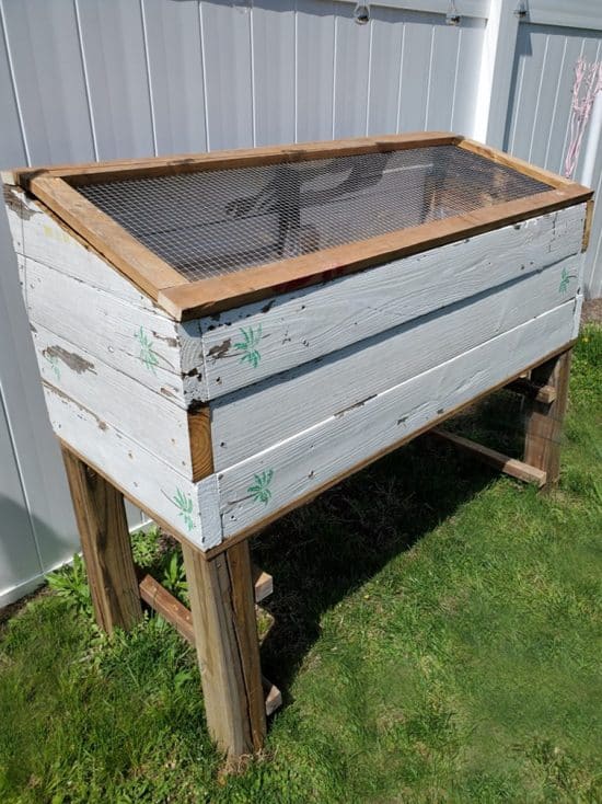 DIY Planter Box From Old Table - The Honeycomb Home