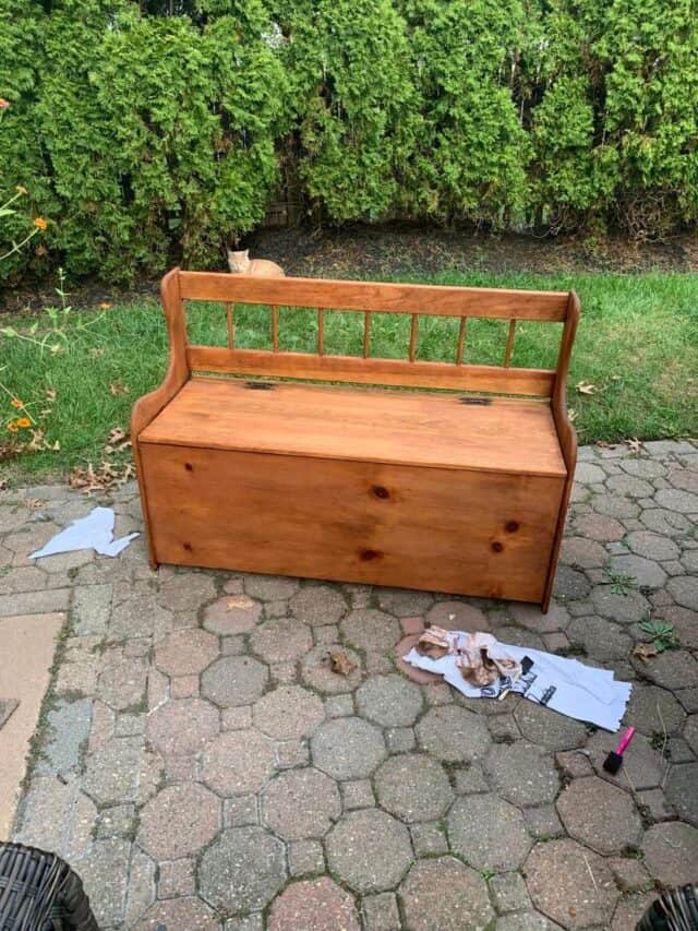 Vintage Storage Bench Makeover - The Honeycomb Home