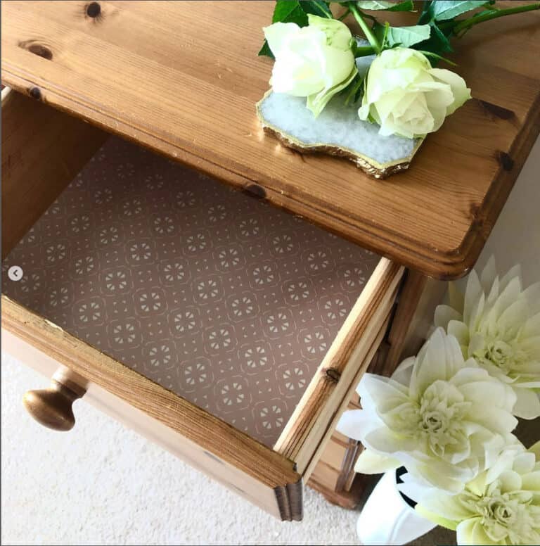 20 Amazing Furniture Makeovers - The Honeycomb Home