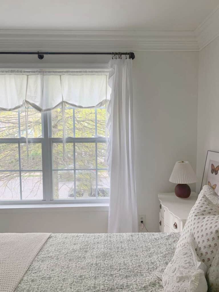 Affordable Linen Roman Shades - The Honeycomb Home