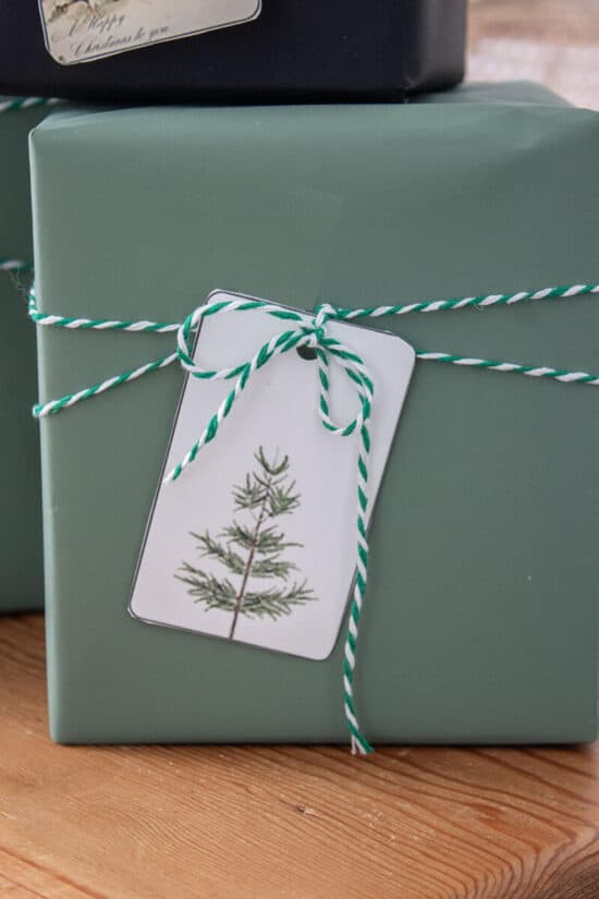 Printable Christmas Gift Tags (Free Download) - The Honeycomb Home