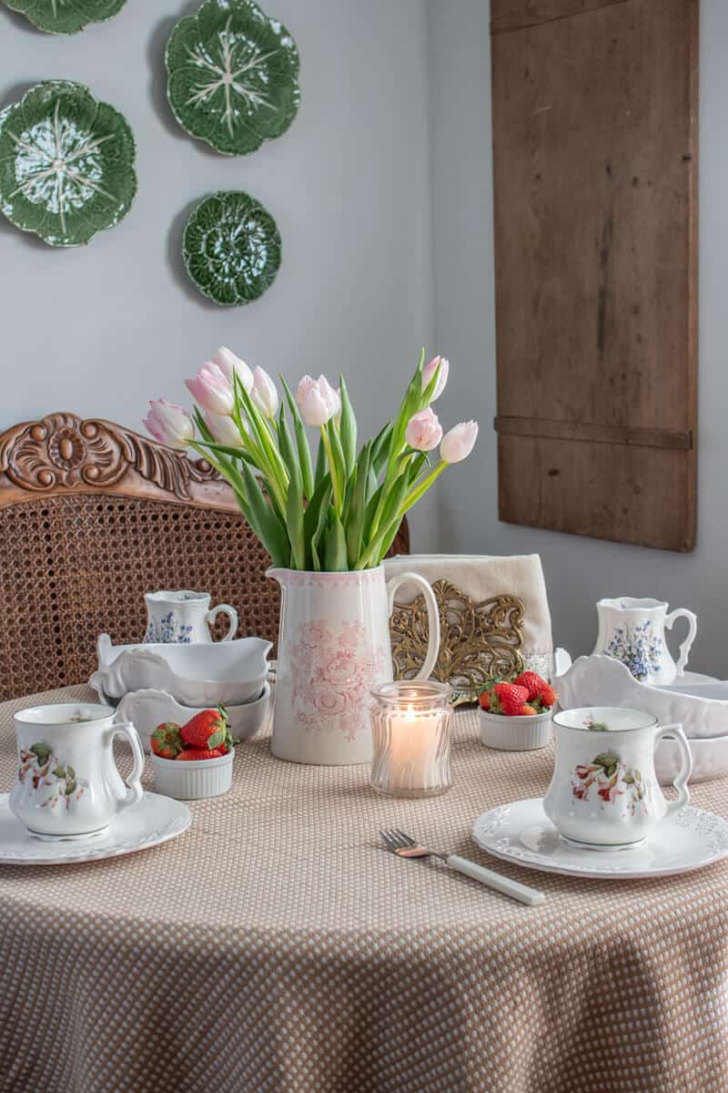 Spring Kitchen Table Decor - The Honeycomb Home