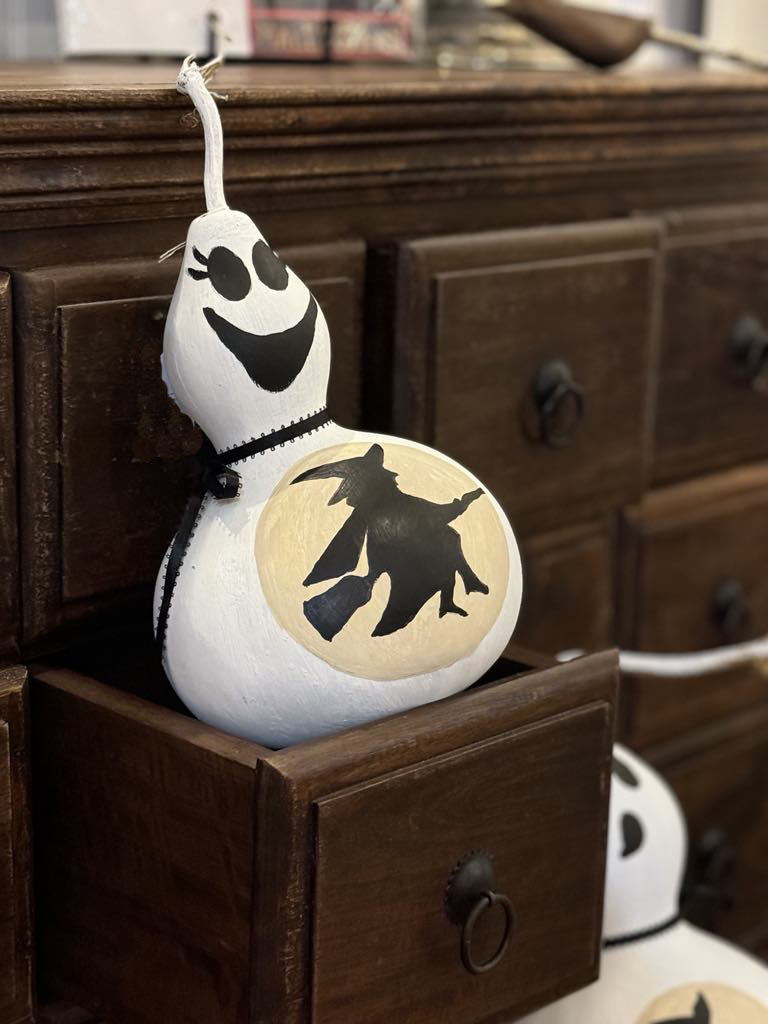 DIY Halloween Gourds - The Honeycomb Home