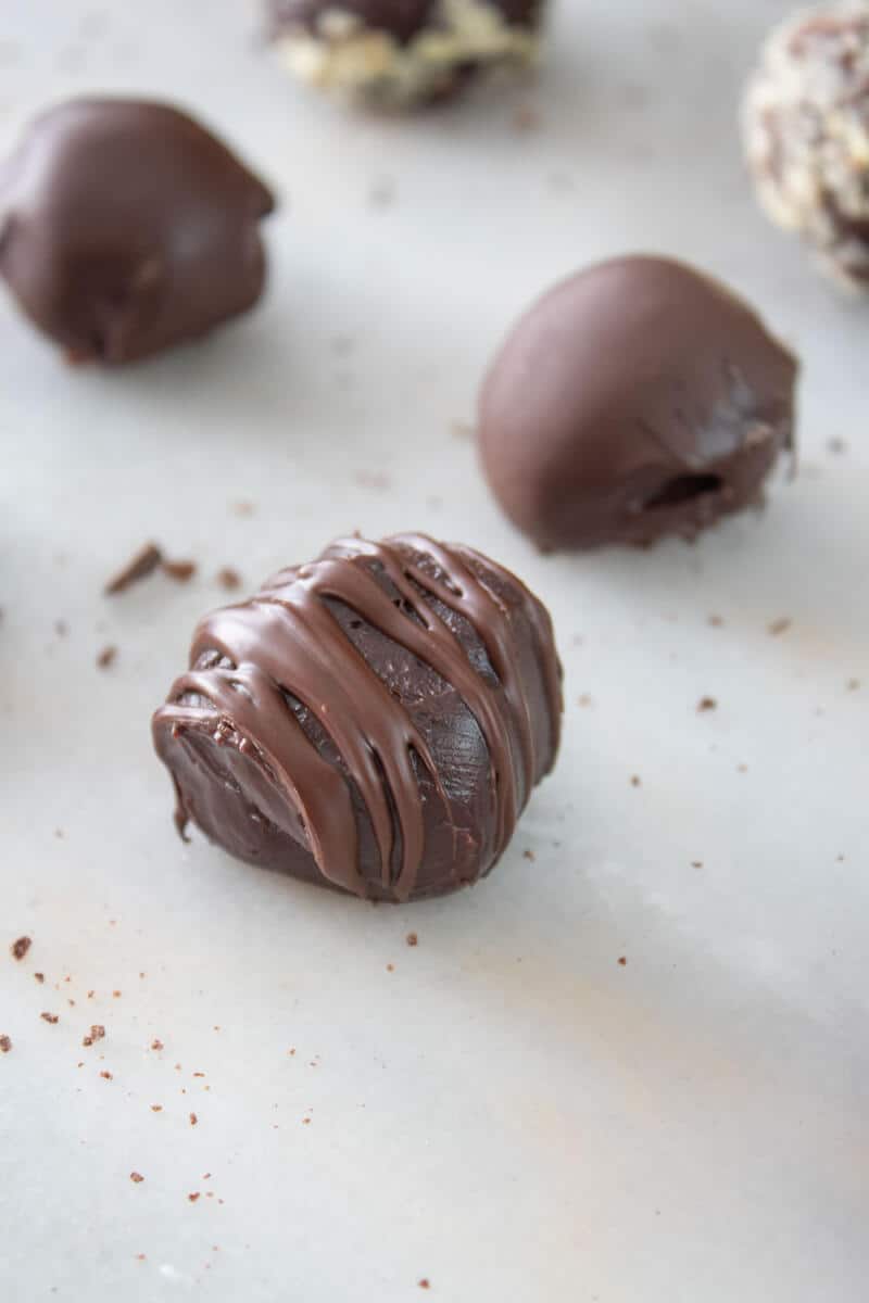 3-ingredient Truffles With Wine - The Honeycomb Home