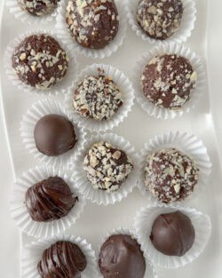 3-ingredient Truffles With Wine - The Honeycomb Home