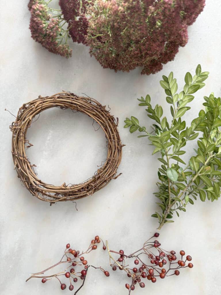 DIY Fall Wreath - Easy - The Honeycomb Home