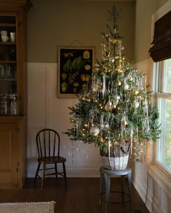 Christmas Tree Ideas For Small Spaces - The Honeycomb Home