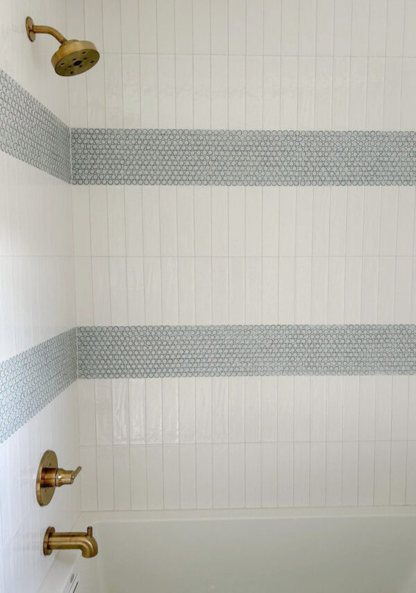 Bathtub Shower Combo Tile Ideas - The Honeycomb Home