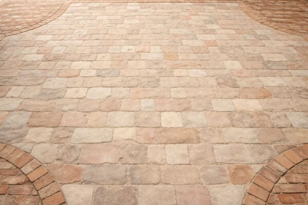 How to Create a European-Inspired Garden Patio (Romantic Outdoor Design ...
